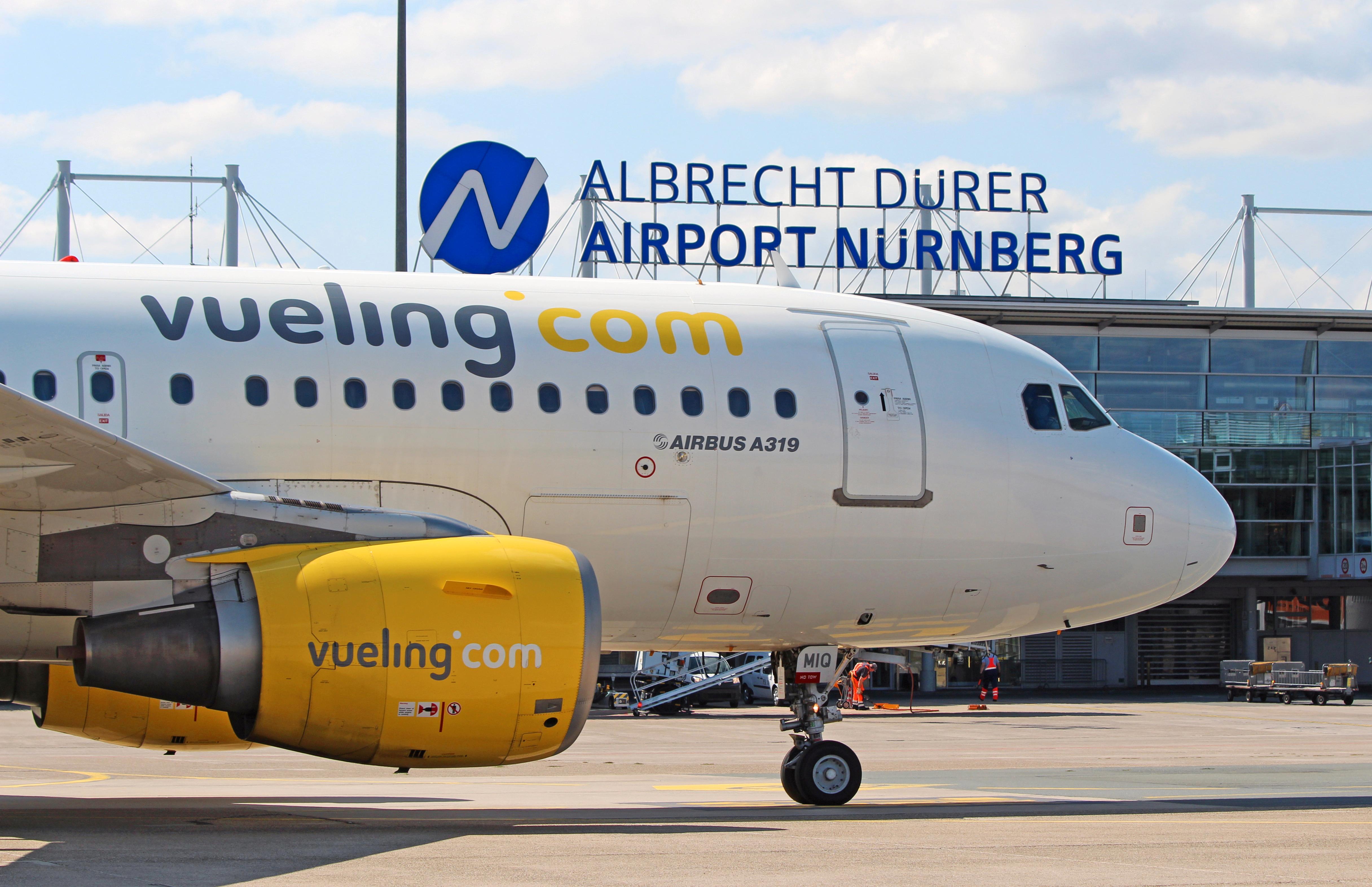 Vueling Logo