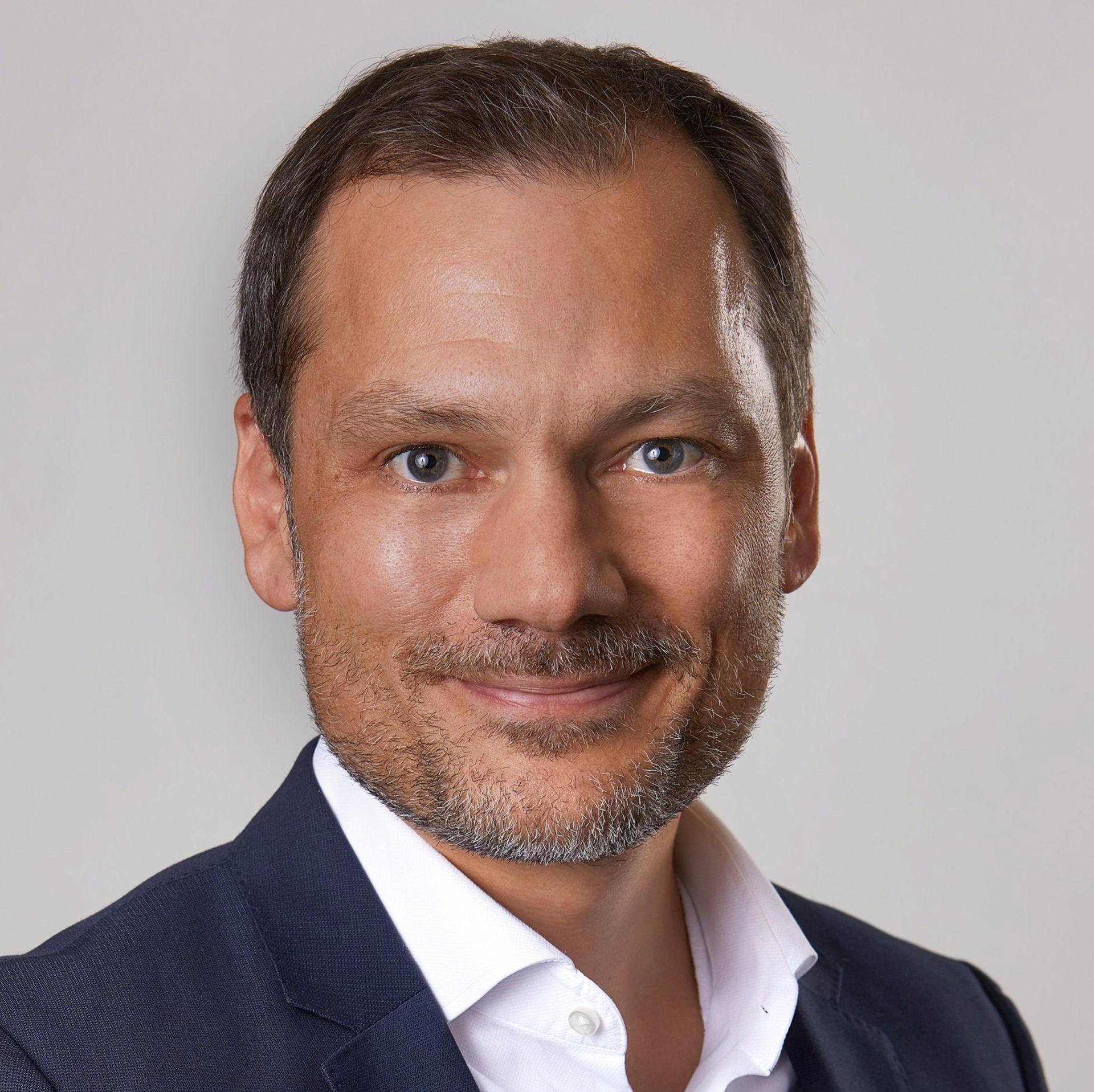 Tino-Headshot1700_WEBa.jpg?nowebp=1