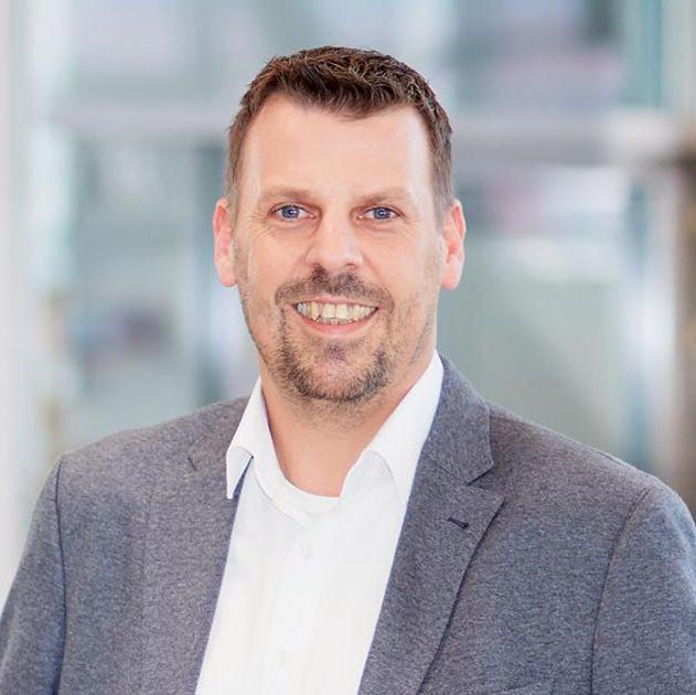 Contact_Pape_Matthias_002_R2--2-.jpg?nowebp=1