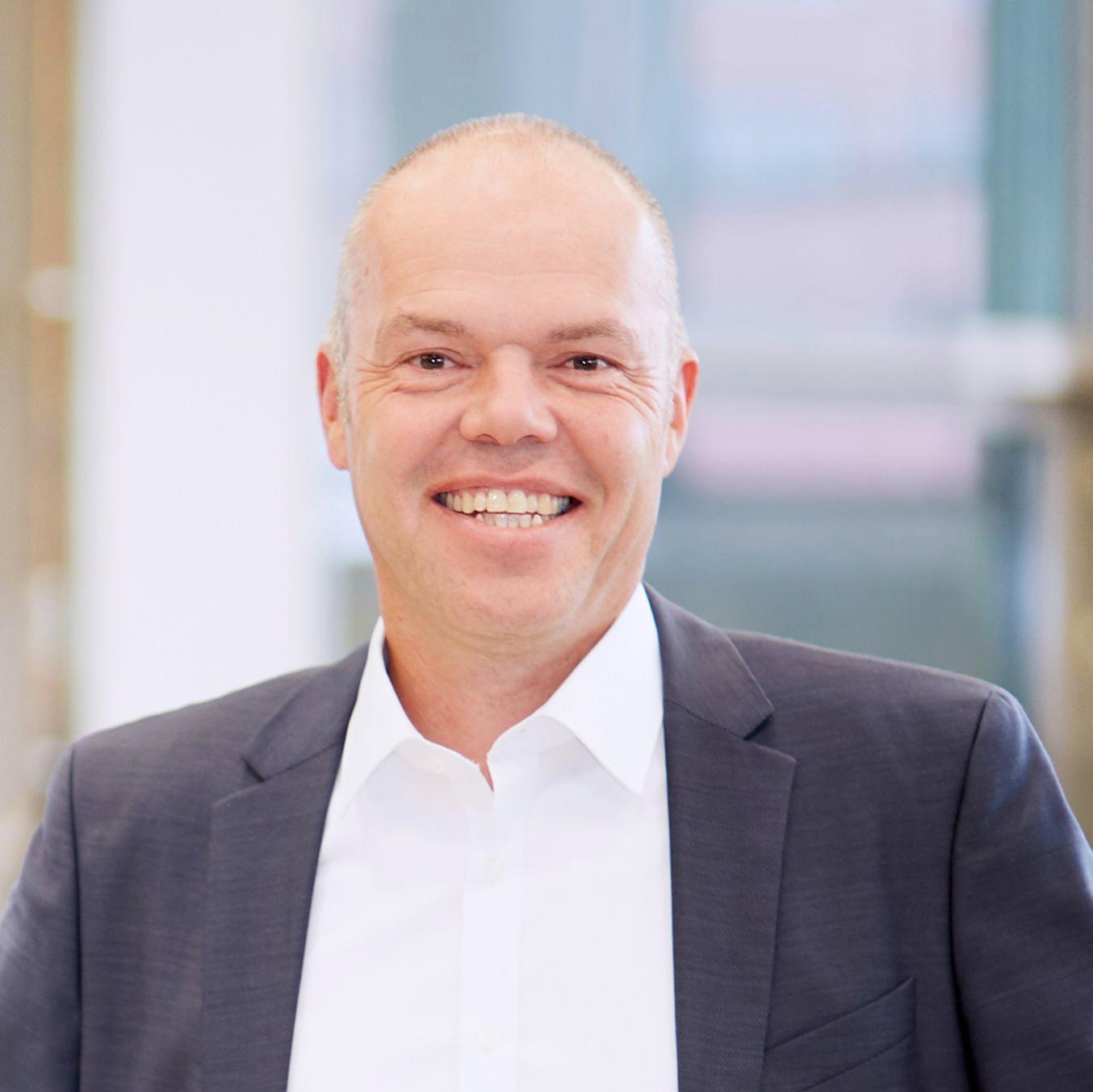 Contact_Falter_Thomas_005_R2--2-.jpg?nowebp=1