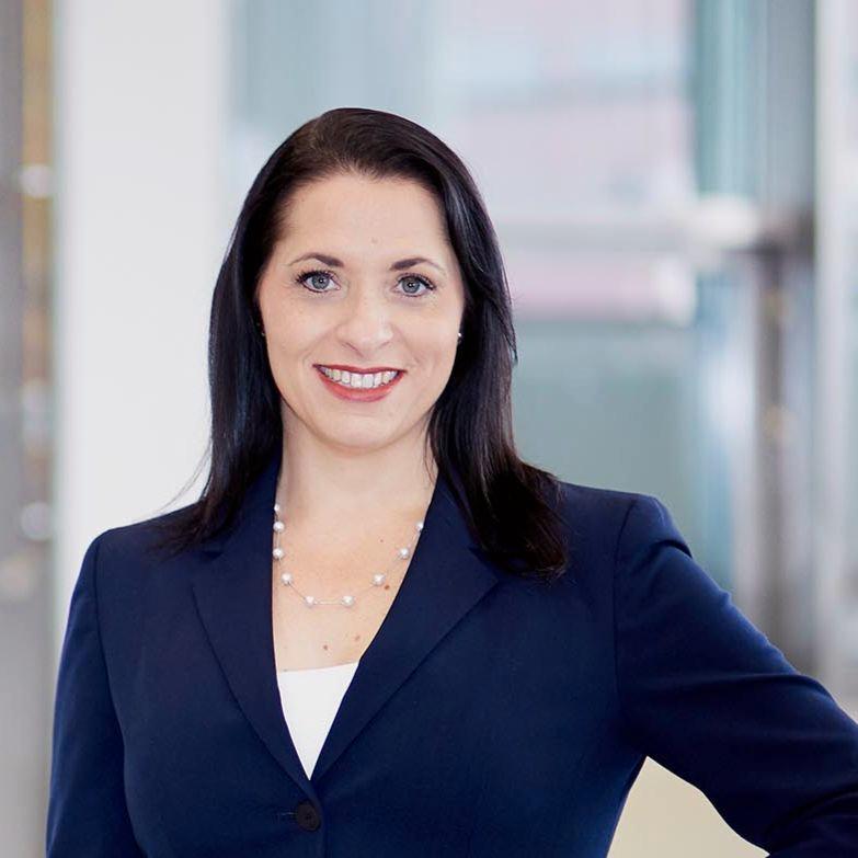 Contact_Hoffman_Jennifer_004_R2--2-.jpg?nowebp=1