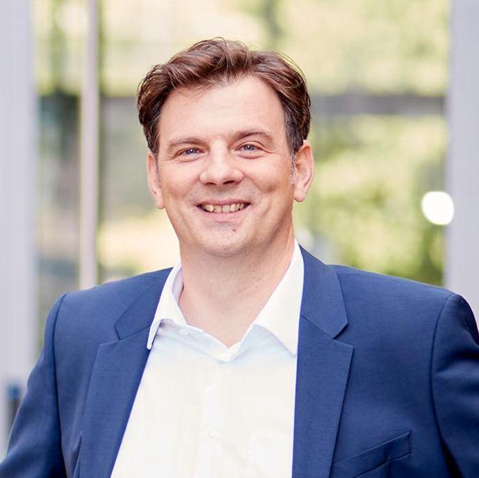 Contact_Hoose_Carsten_002_R1--2-.jpg?nowebp=1