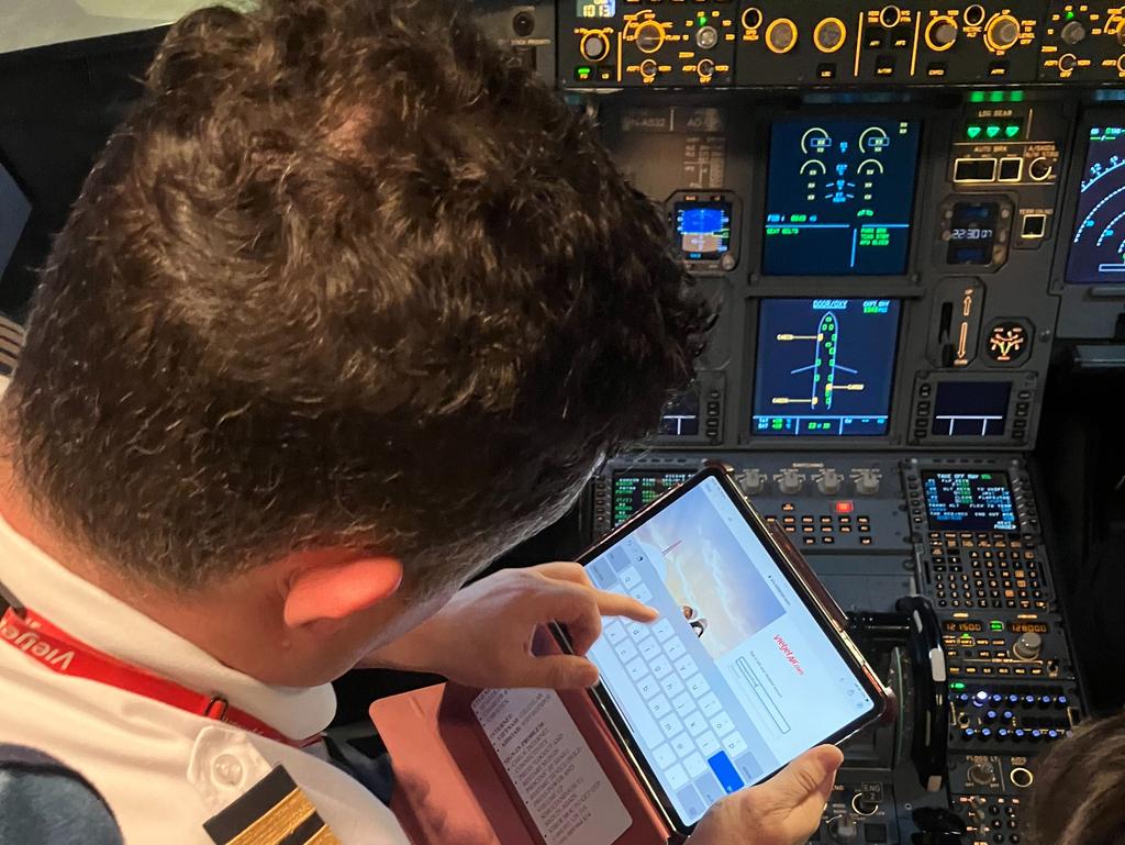 VietJet introduces AVIATAR’s electronic Technical Logbook